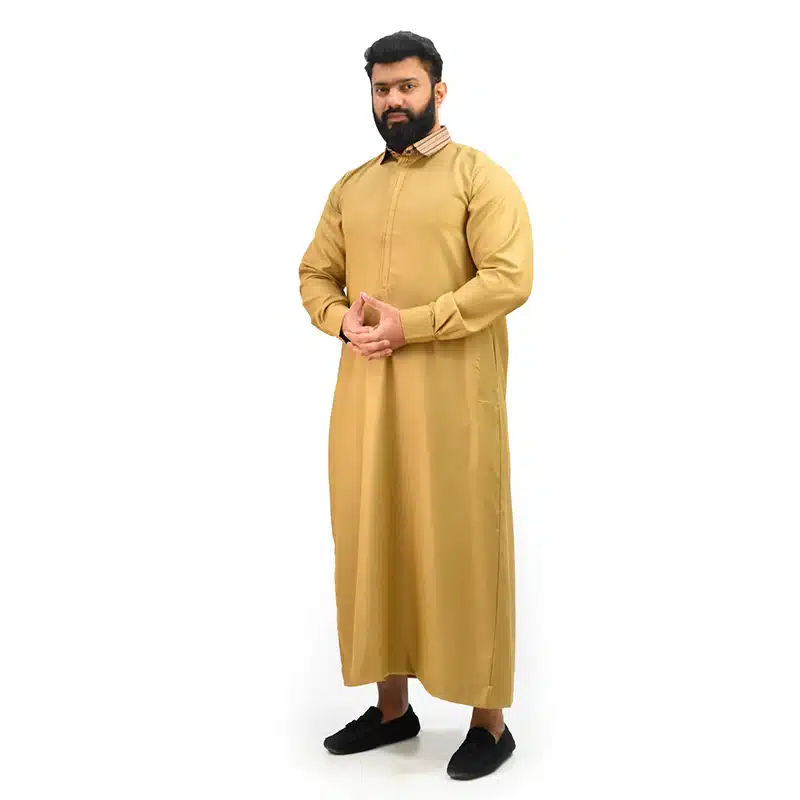 Men’s Thobes – Omani, Collared & Hooded | Amsons